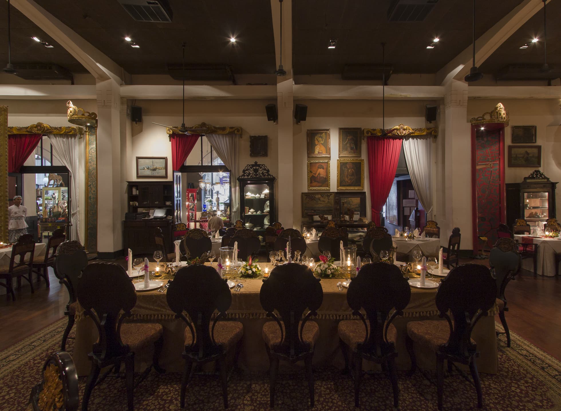 Back in Time with Tugu Kunstkring Paleis - Manual Jakarta