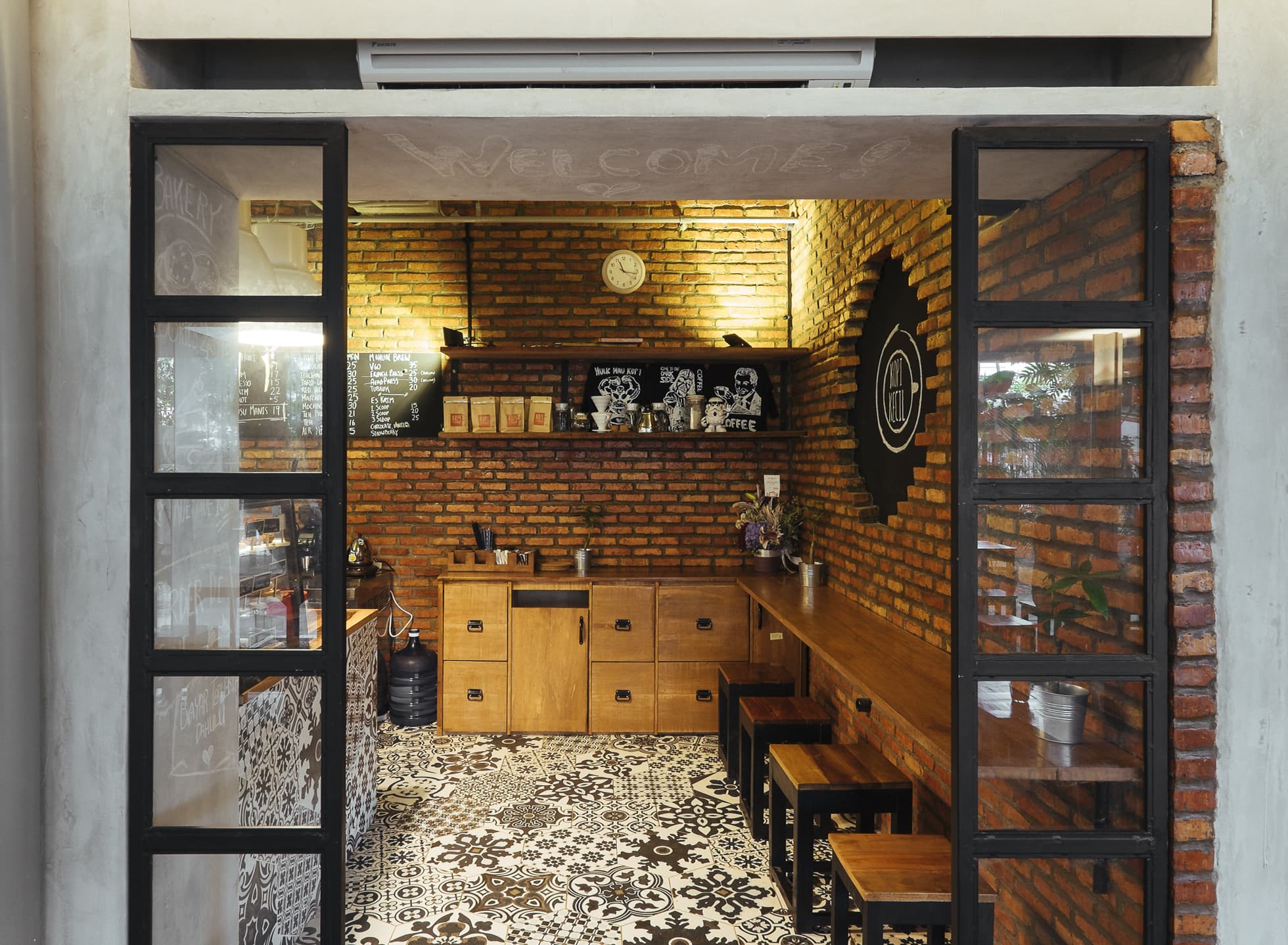 Kopi Kecil (Komunitas Salihara) - Cafe - Manual Jakarta