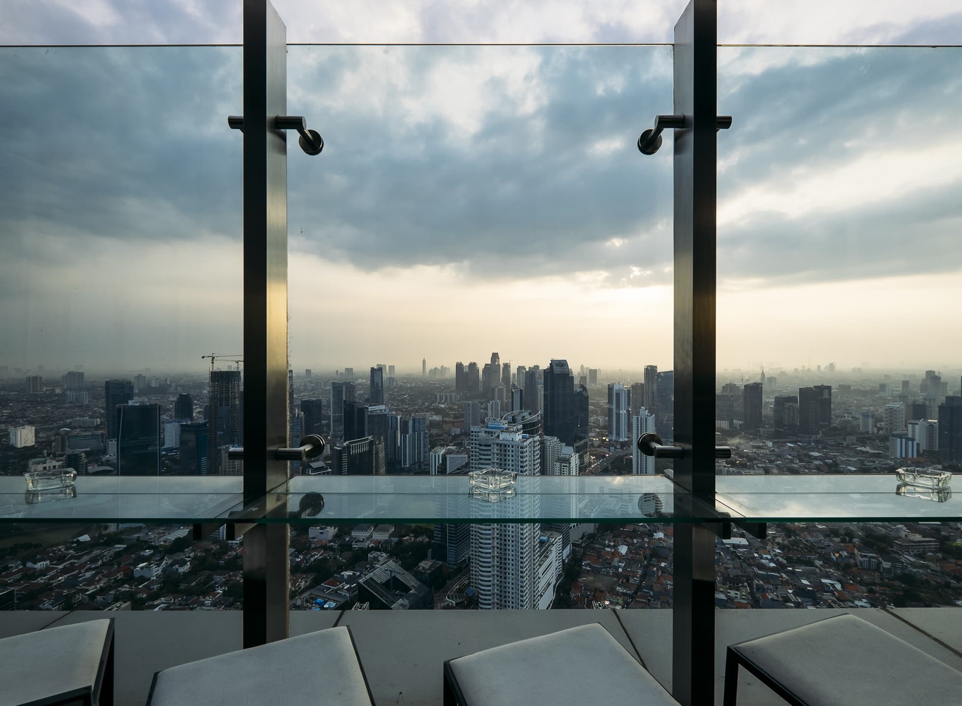 Henshin - Bar - Manual Jakarta