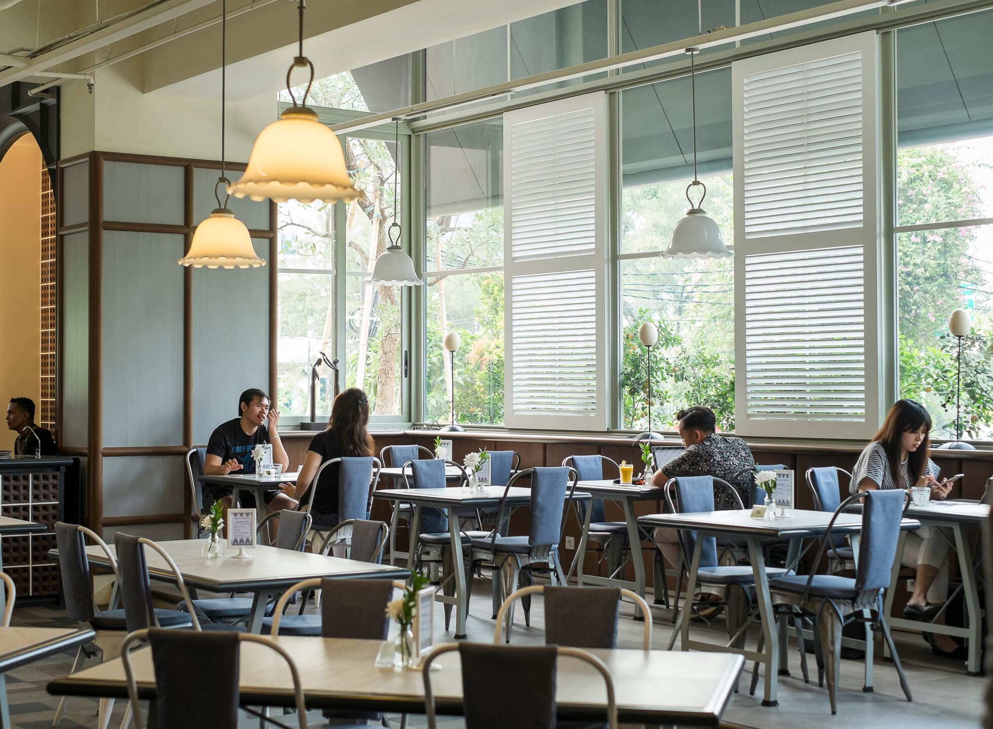 Hours after HOURS - Manual Jakarta