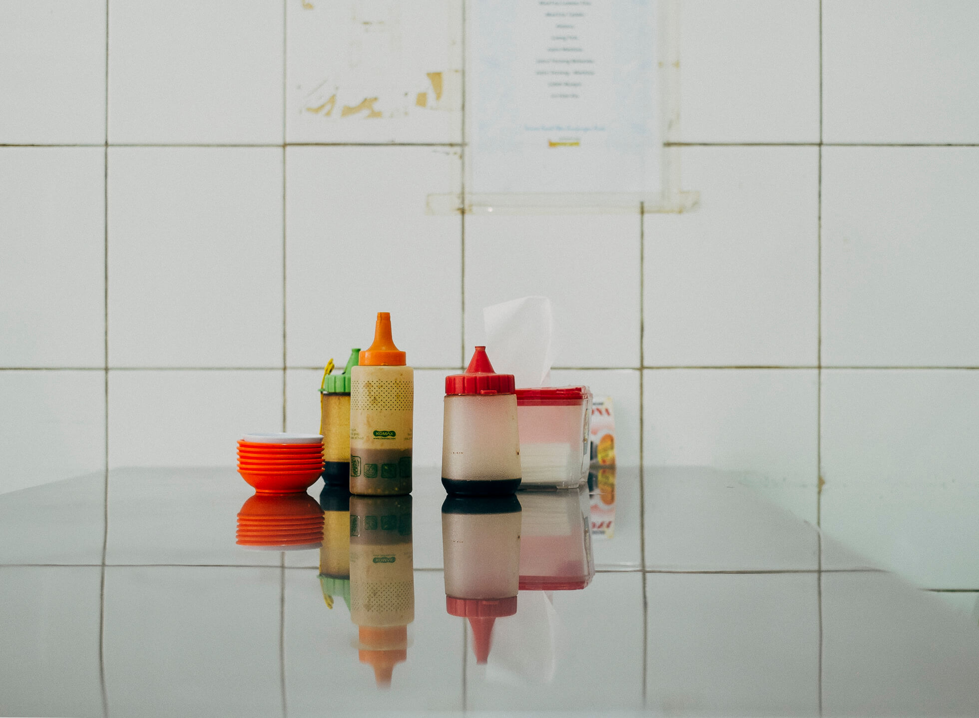 The Versatile Kari Tabona - Manual Jakarta