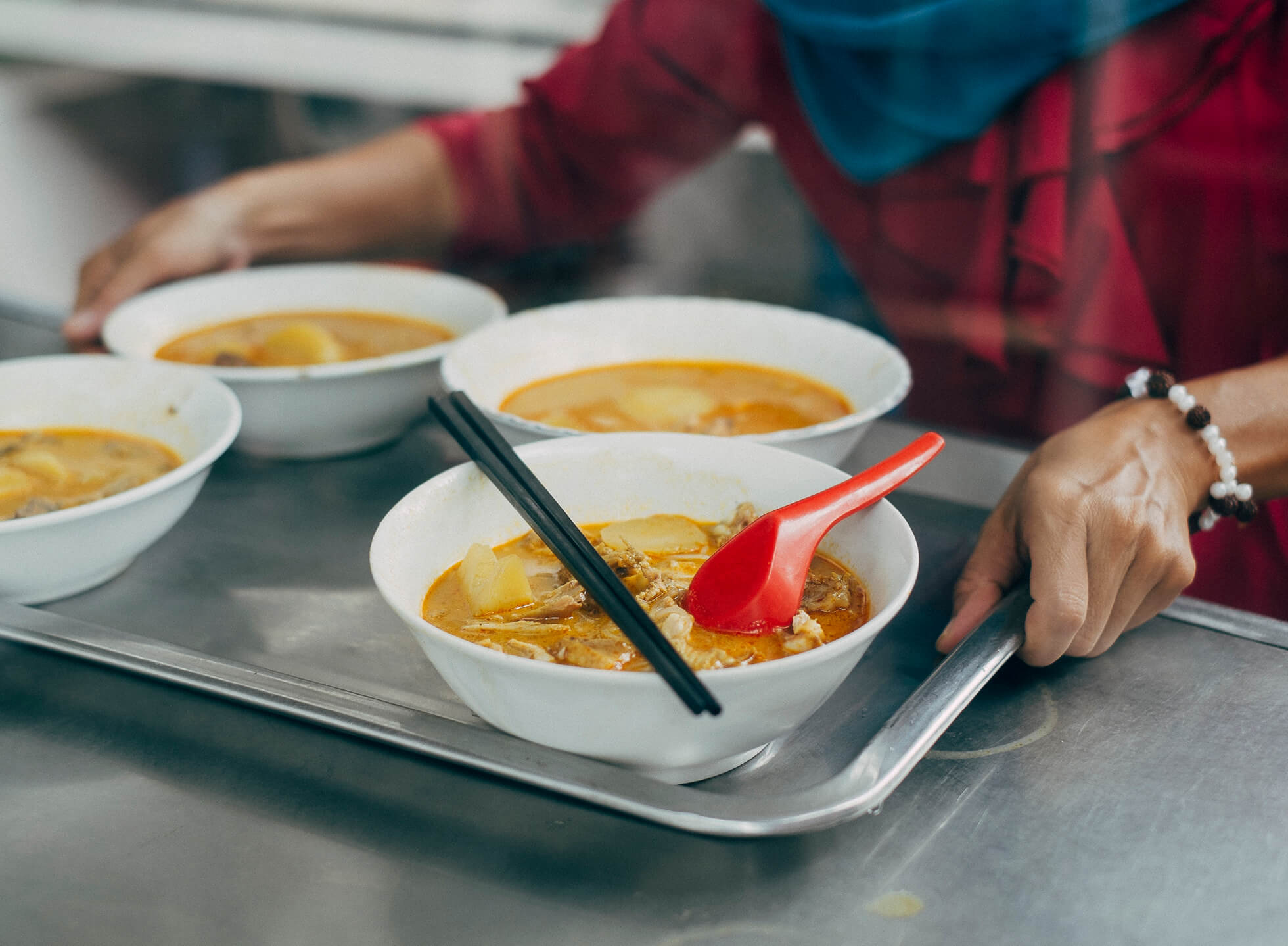 The Versatile Kari Tabona - Manual Jakarta