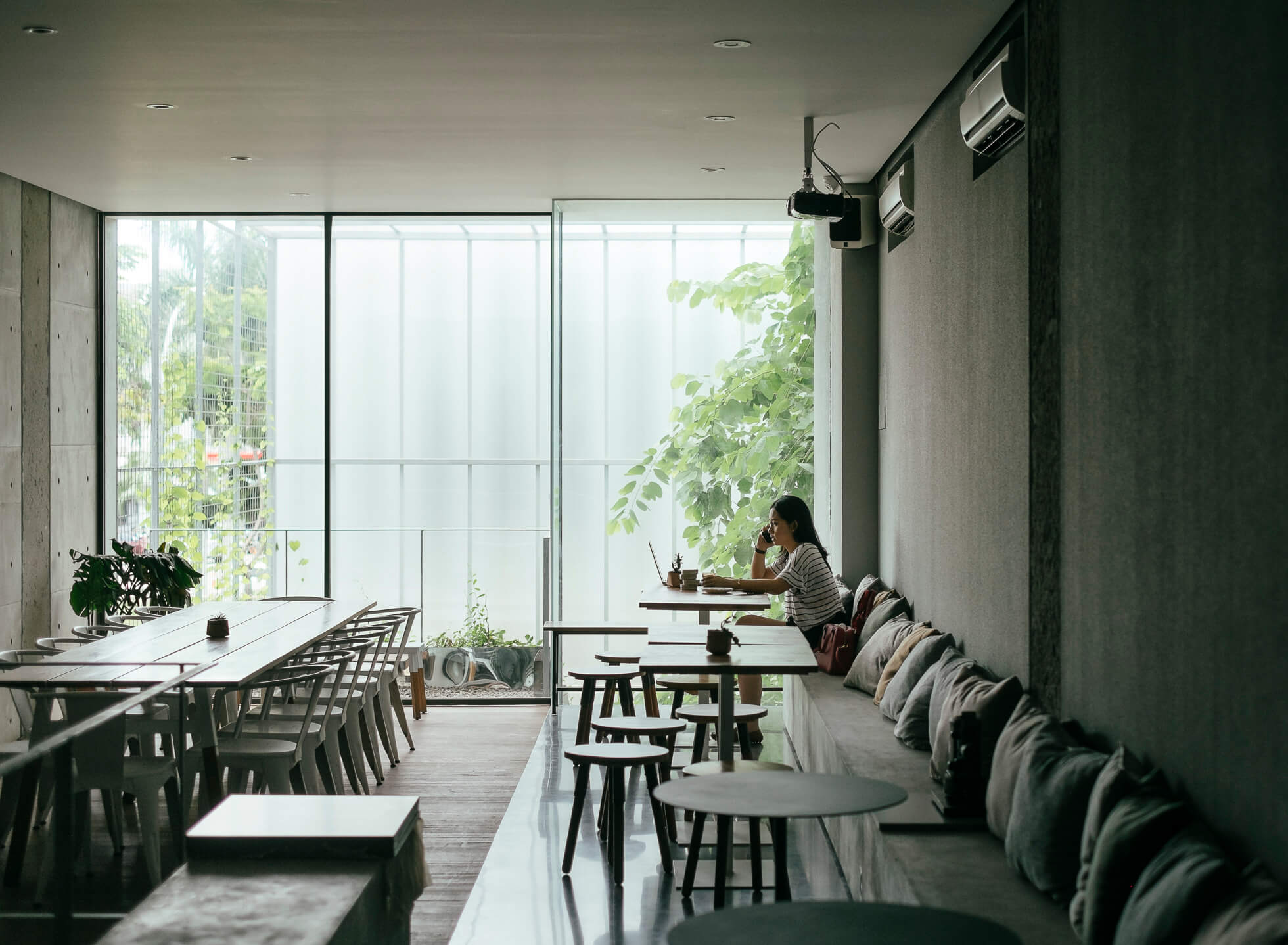 LIMA - Café - Manual Jakarta