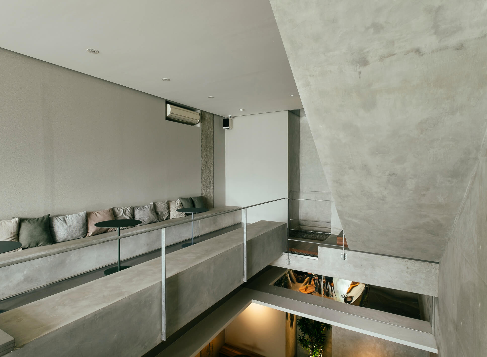 LIMA - Café - Manual Jakarta