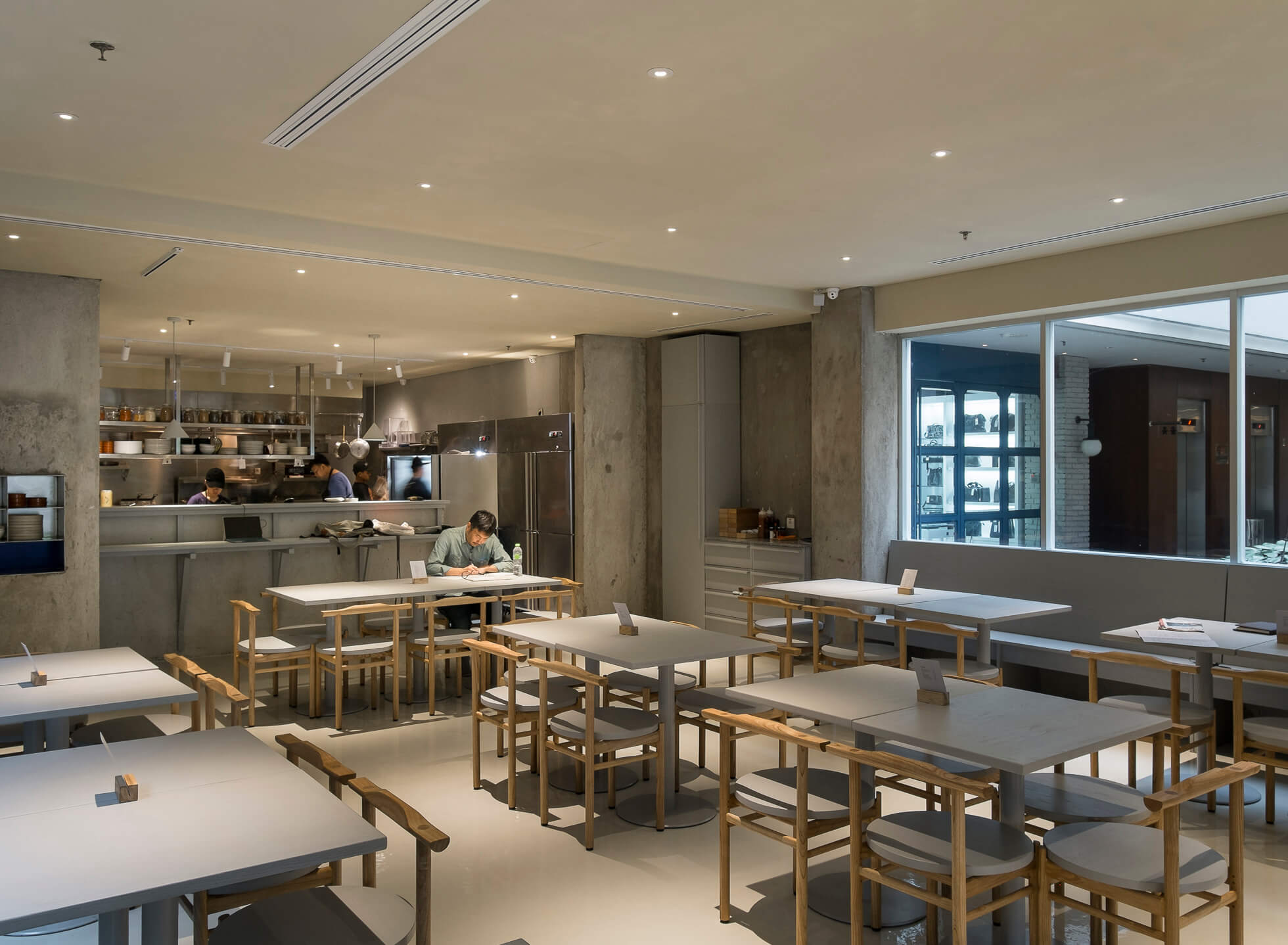 One Fifteenth Coffee (Kemang) - Café - Manual Jakarta