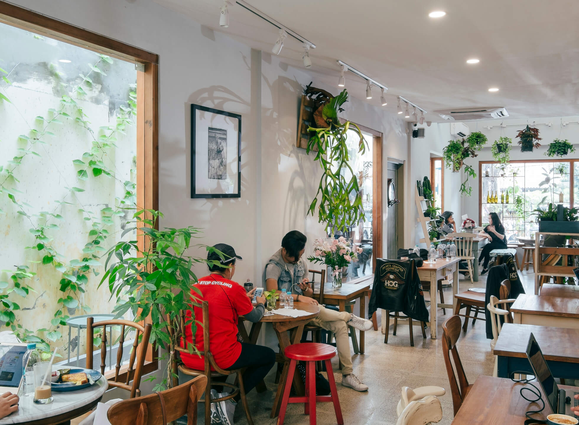 Ombé Kofie (Cikajang) - Café - Manual Jakarta