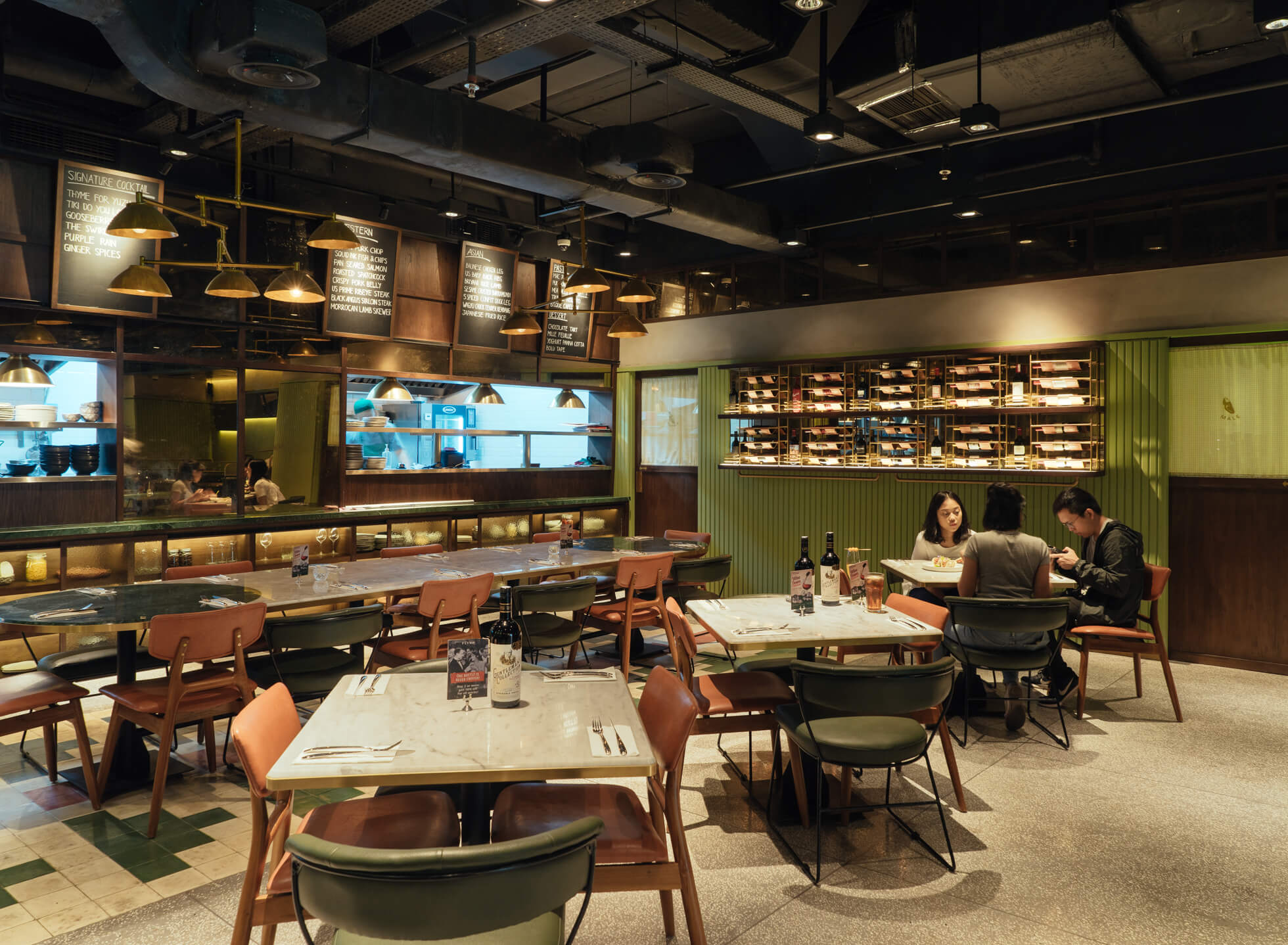 FLYNN Dine & Bar - Manual Jakarta
