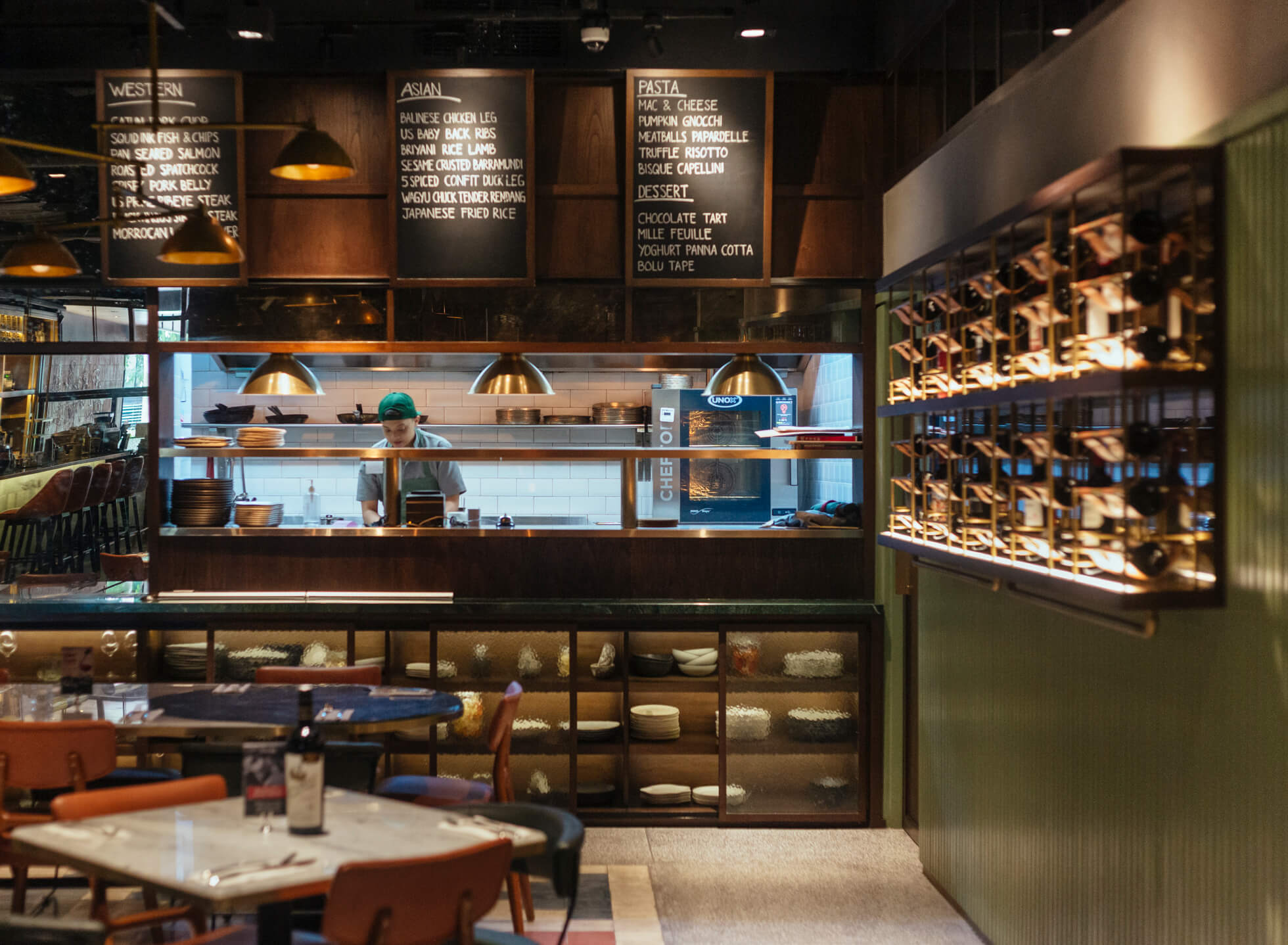 FLYNN Dine & Bar - Manual Jakarta