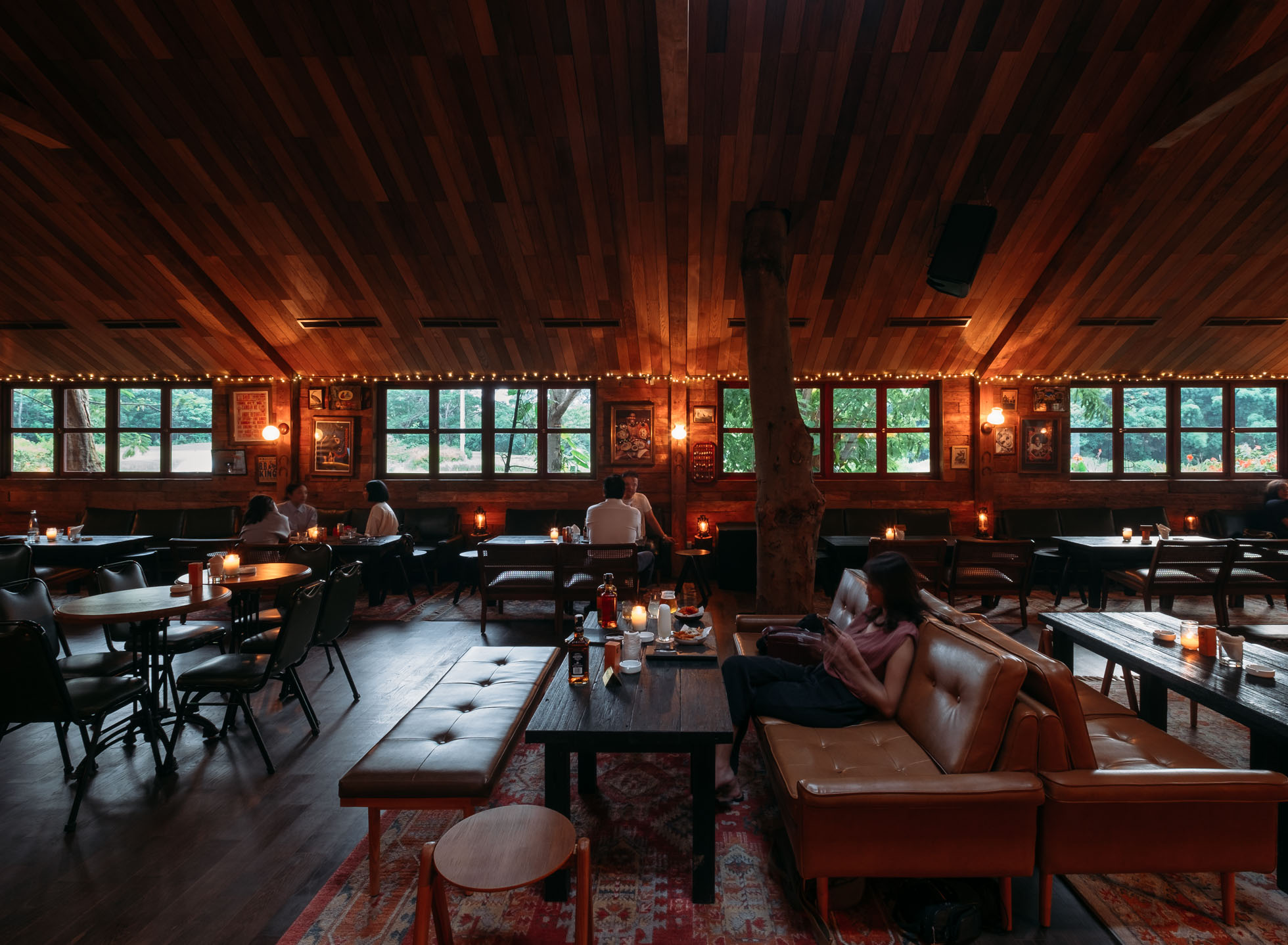 Black Pond Tavern - Manual Jakarta