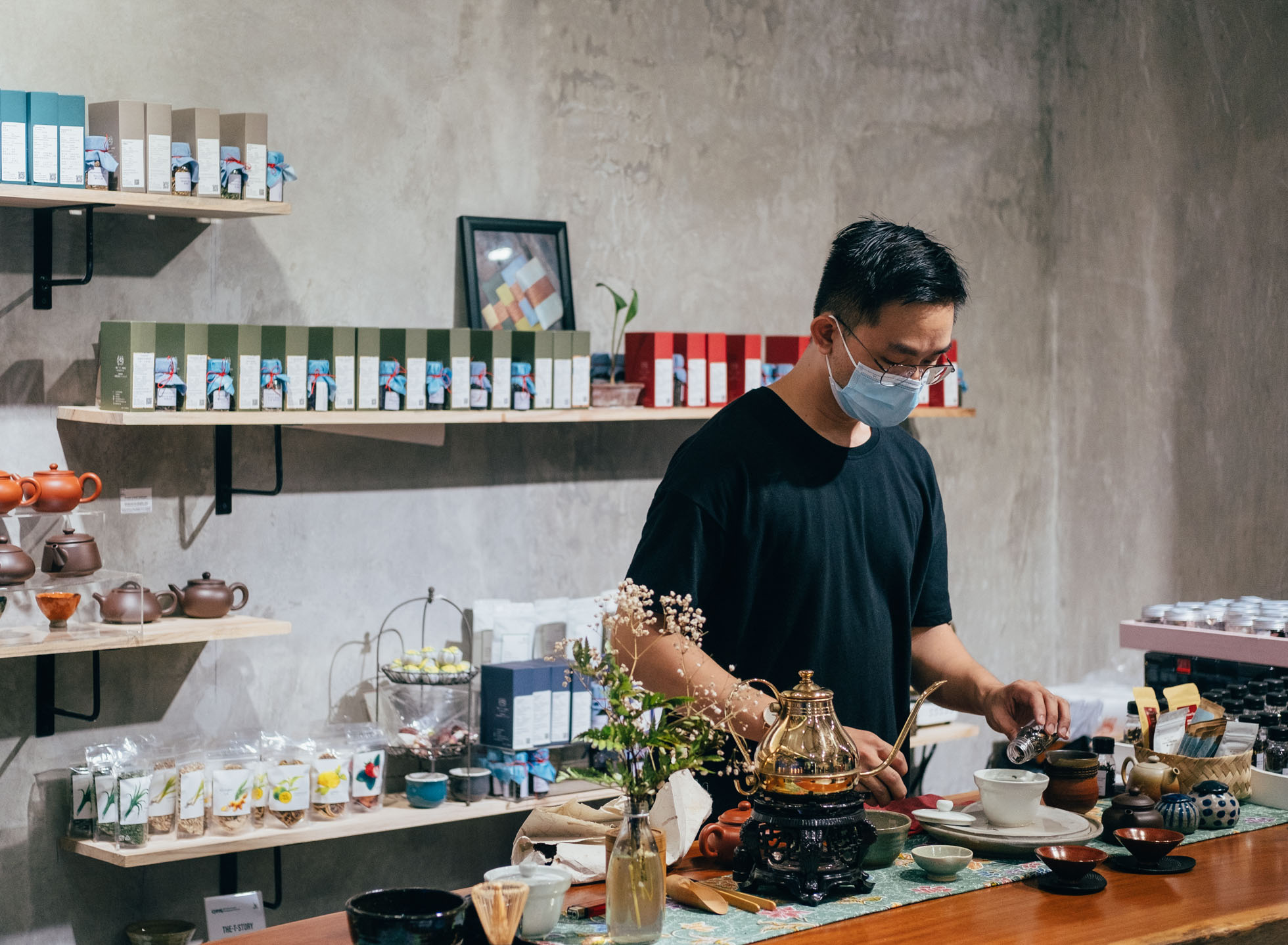 The Pieces of Peace in a Teapot - Manual Jakarta