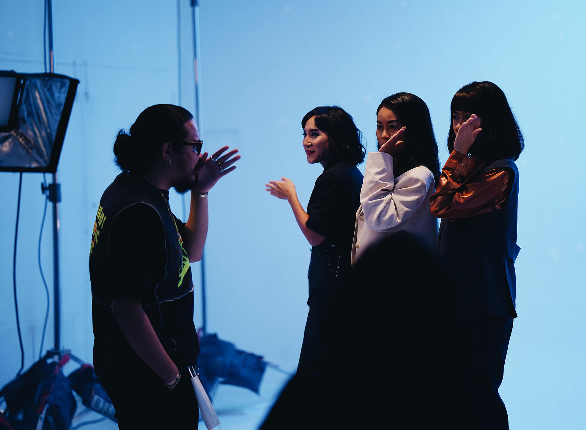 Studio Pop: Make Way for the Party Queen in 'Suara Disko' - Manual Jakarta