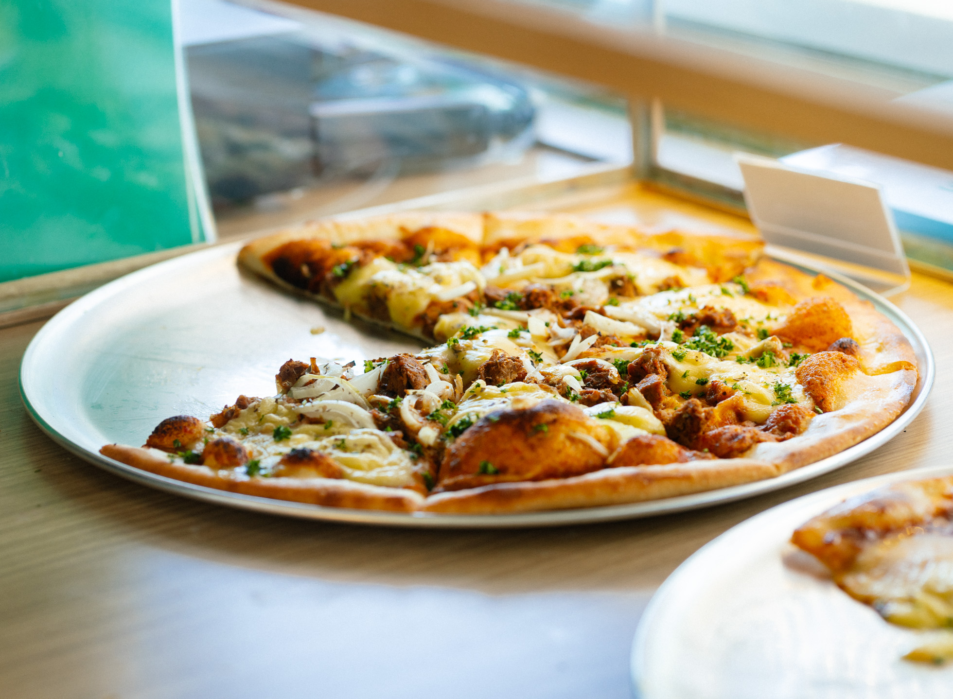 Kicking Back with Max’s Pizza - Manual Jakarta