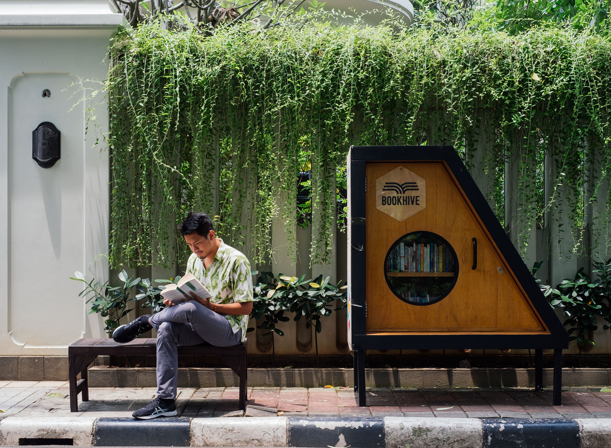 The City's Bookhive - Manual Jakarta