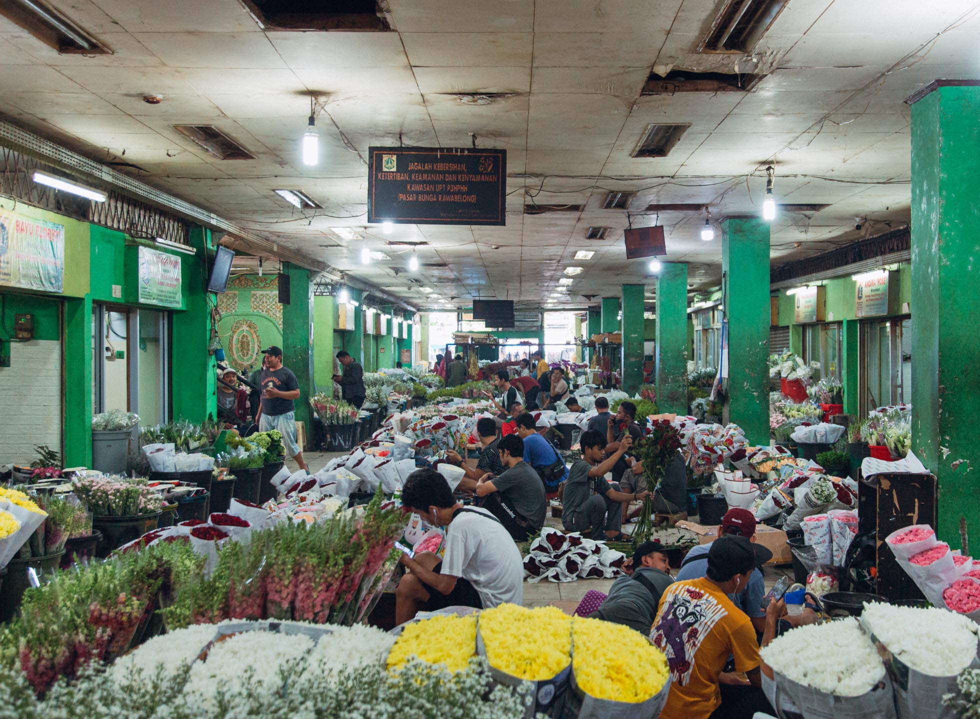Rawa Belong: The Flower Market That Never Sleeps - Manual Jakarta