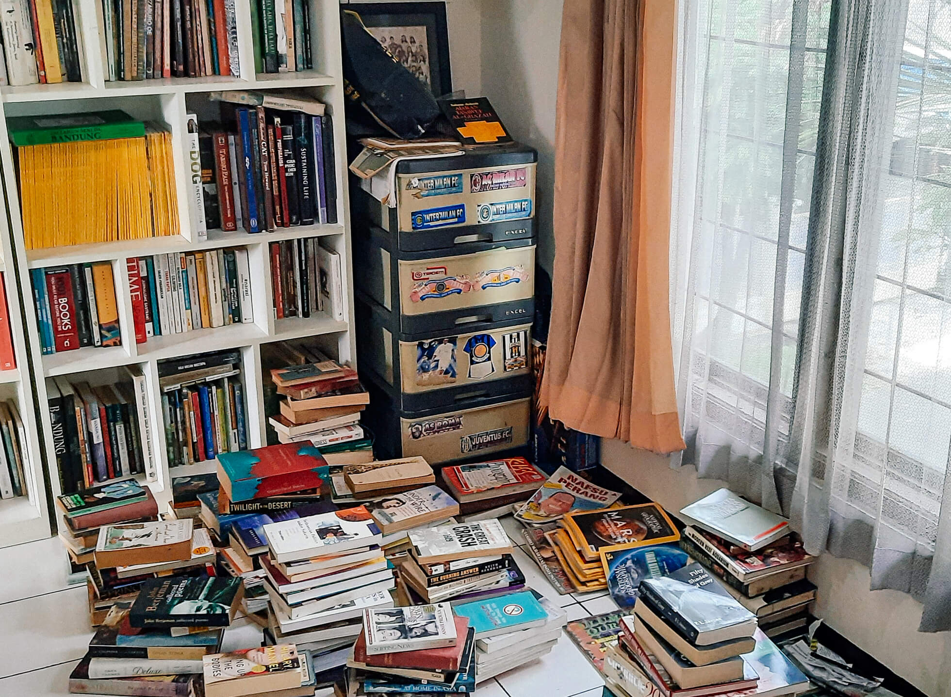 Secondhand Books: From the Shelves to Online - Manual Jakarta