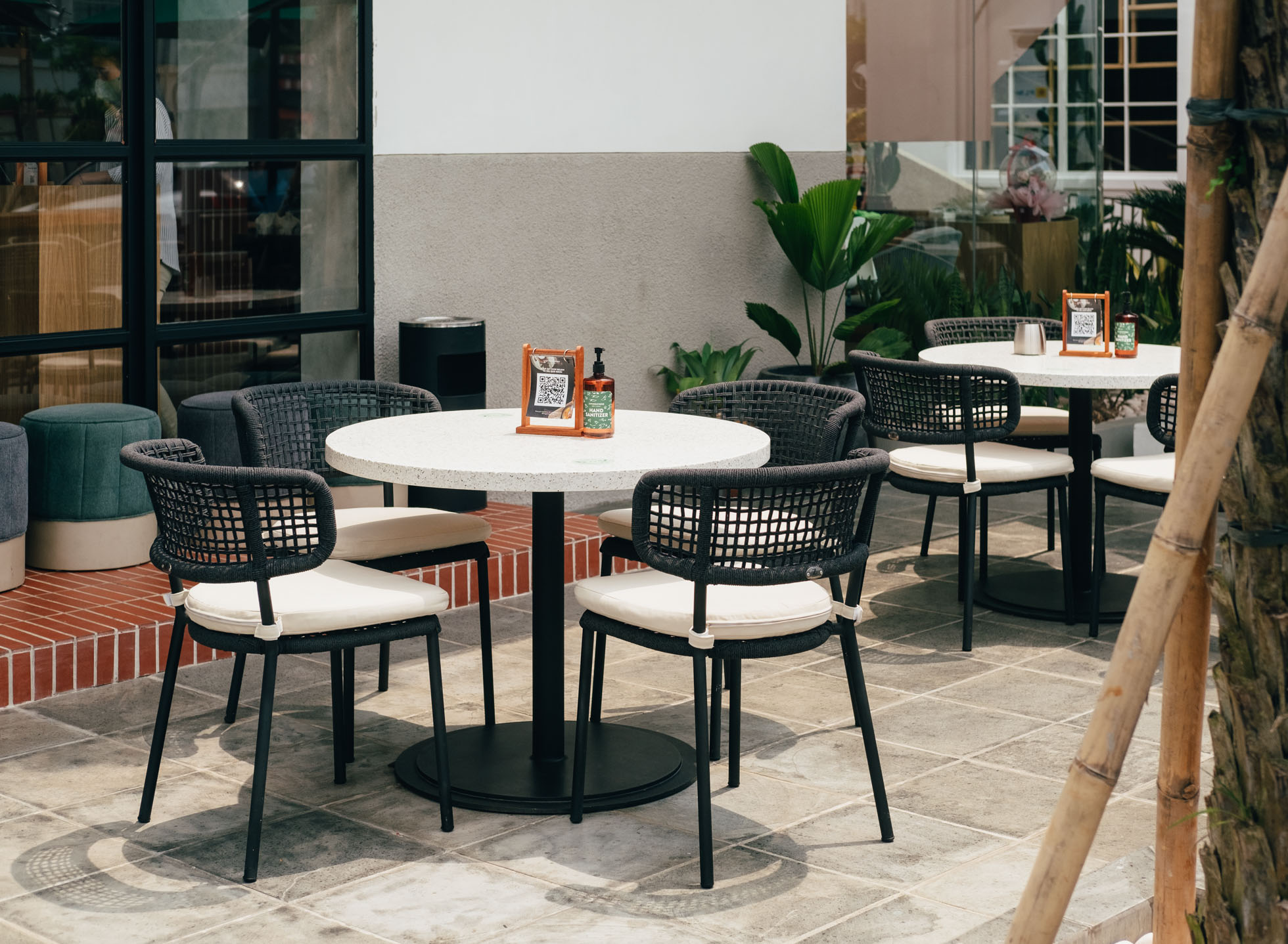 Livingstone Café and Bakery - Manual Jakarta