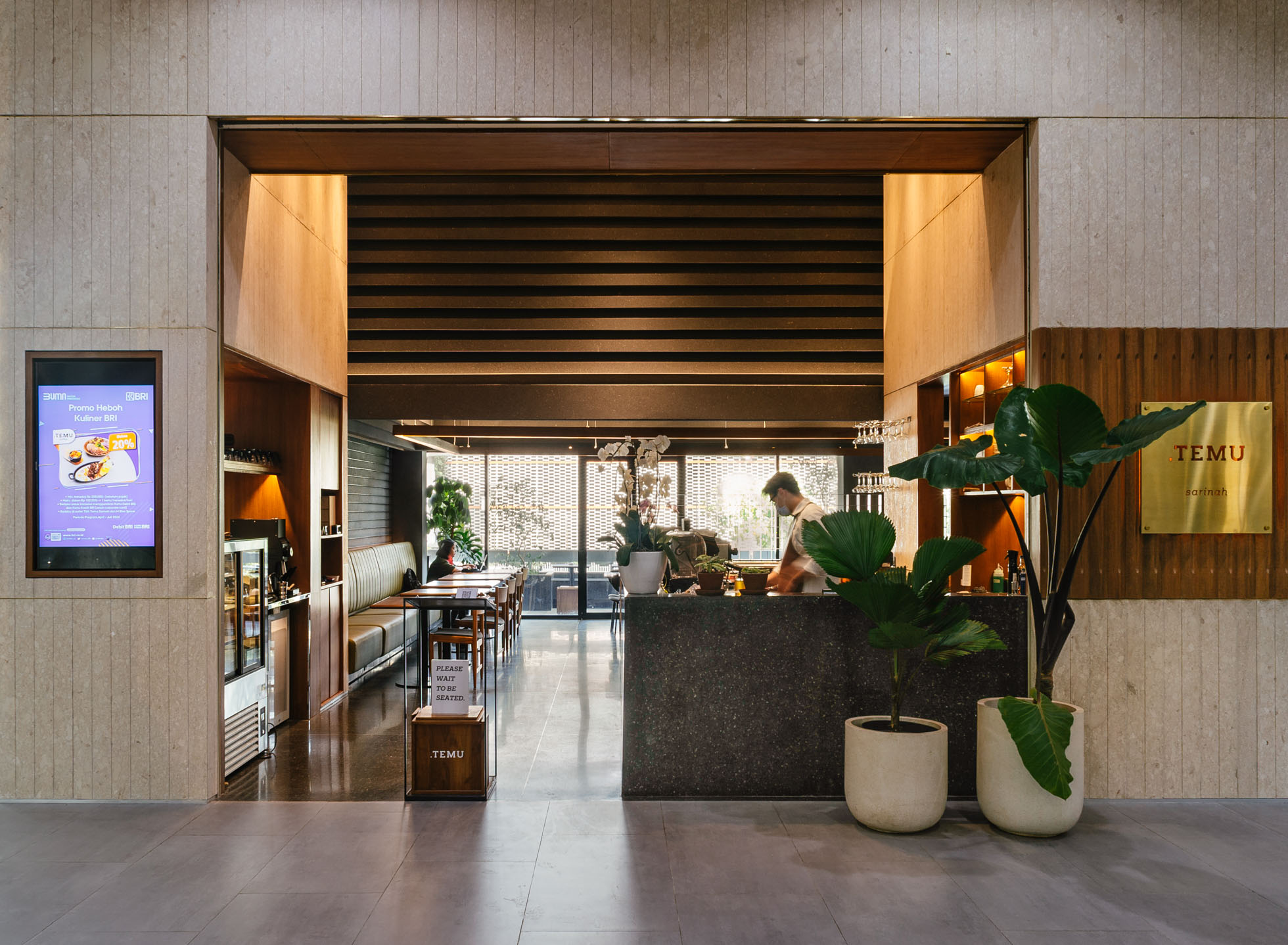 Old and New with Titik Temu Sarinah - Manual Jakarta