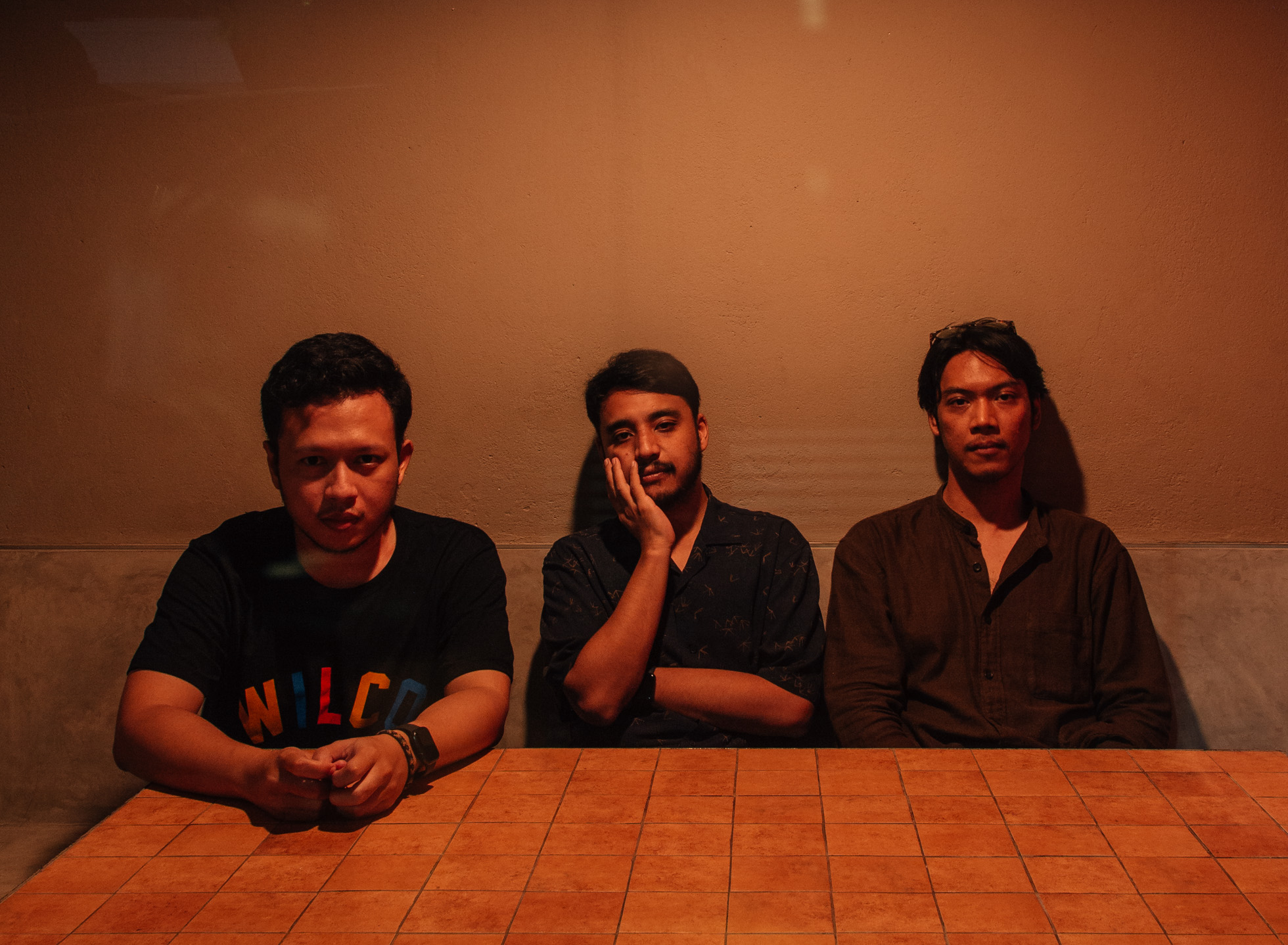 A Mirror’s View of Perunggu - Manual Jakarta