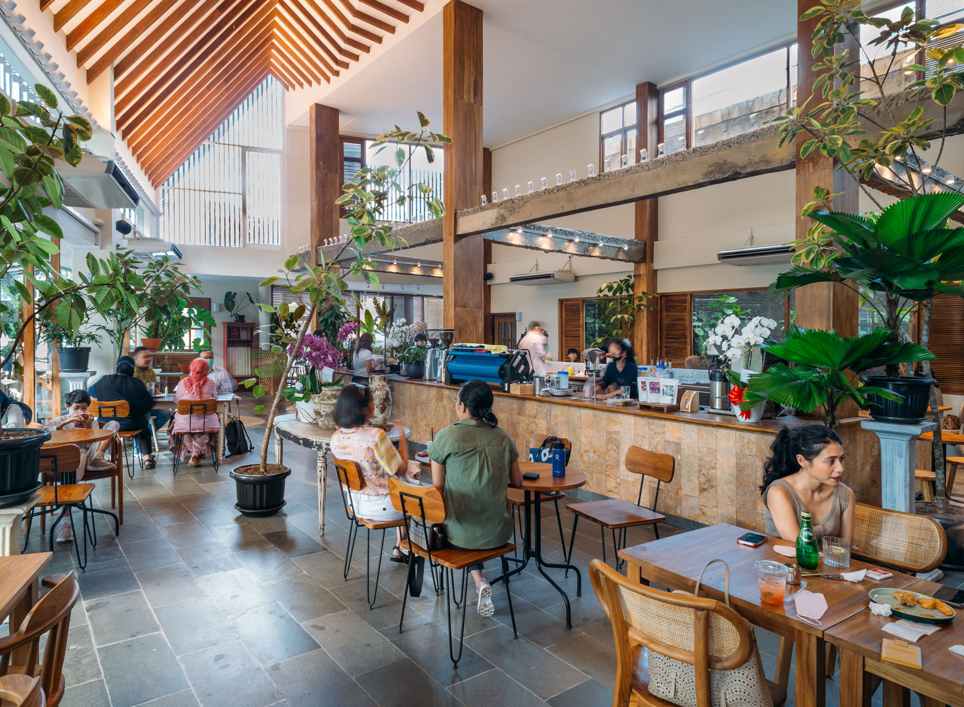 Ombé Kofie (Senopati) - Manual Jakarta