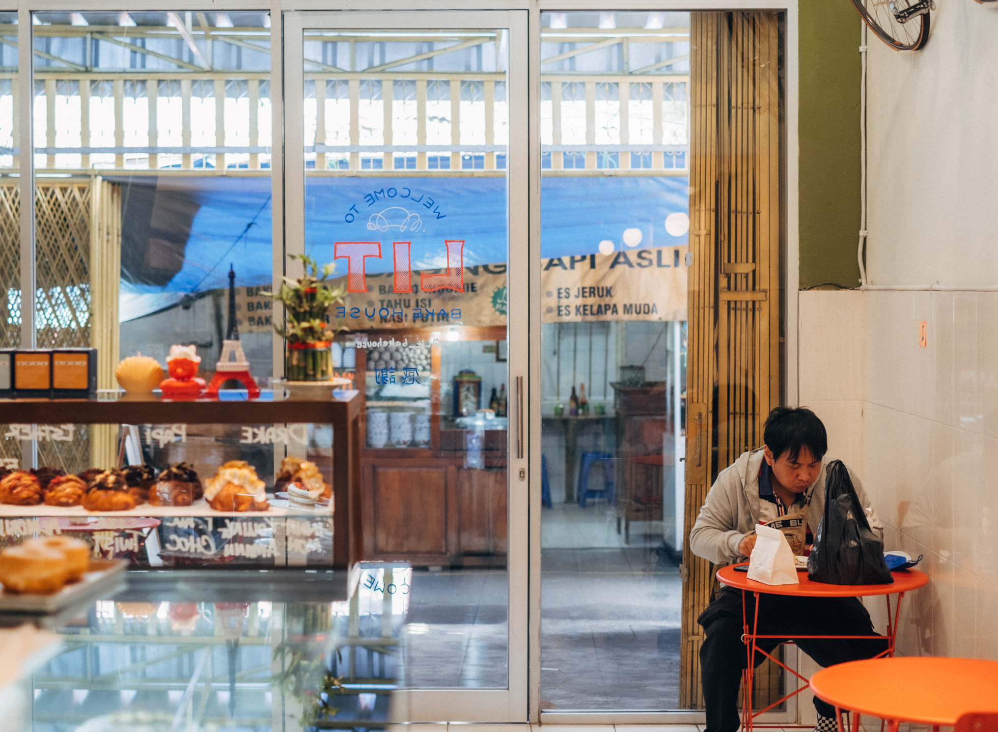 The Friendly Neighbour LIT Bakehouse - Manual Jakarta