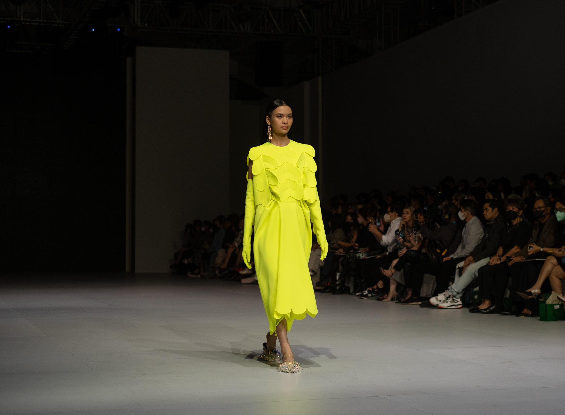 Peggy Hartanto and Sean Sheila Delivered Collections With a Familiar ...