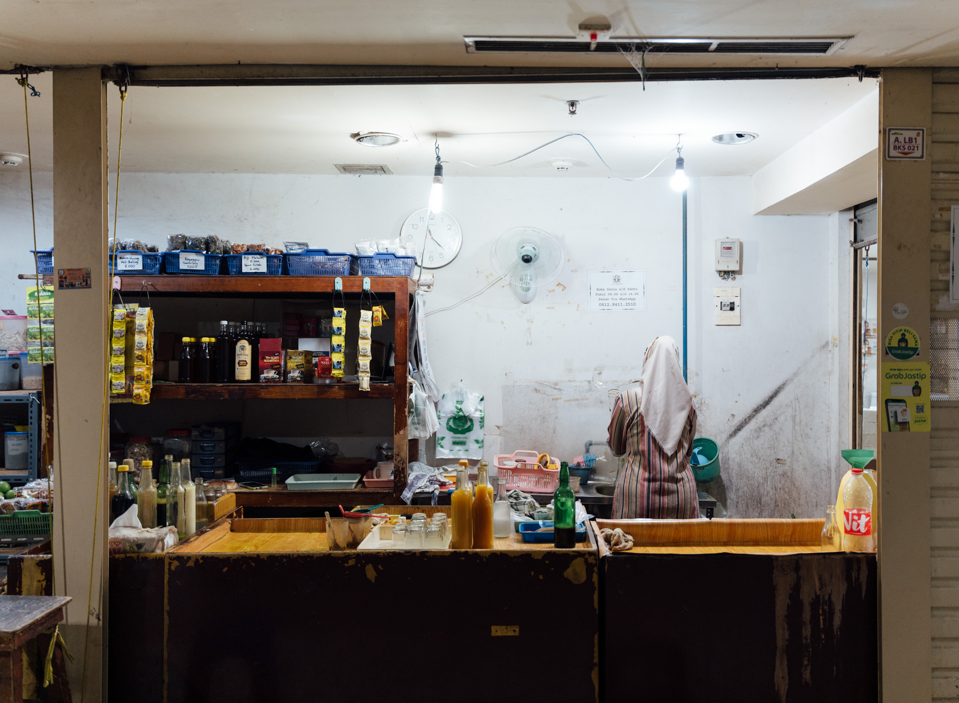 Jamu and Passed-Down Wisdom at Toko Jamu Ibu Hadi - Manual Jakarta