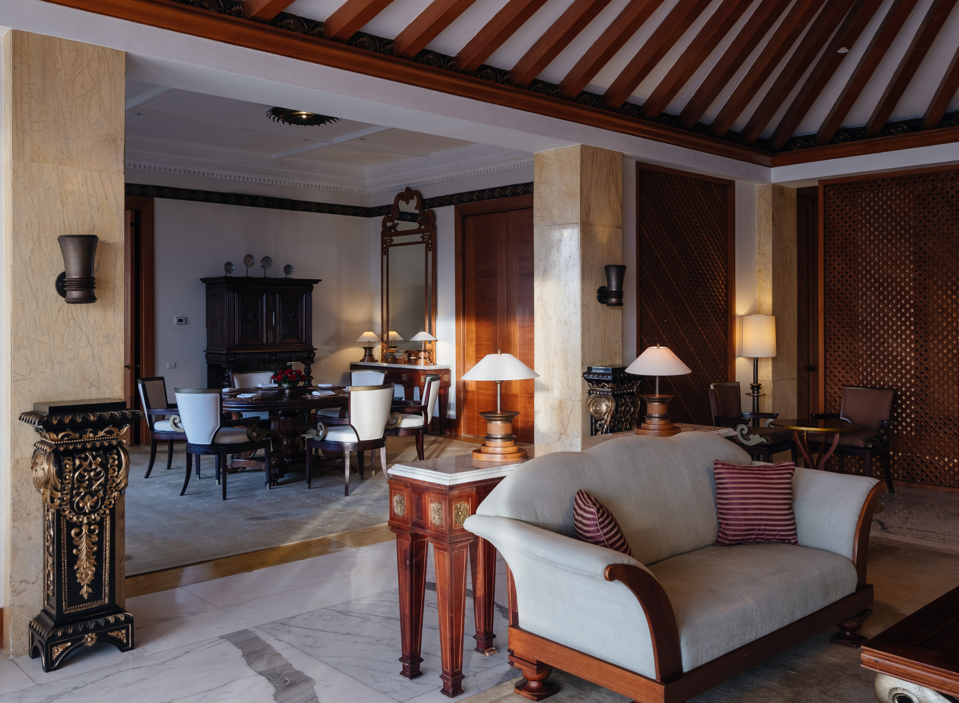 The Enduring Charisma of The Dharmawangsa Jakarta - Manual Jakarta