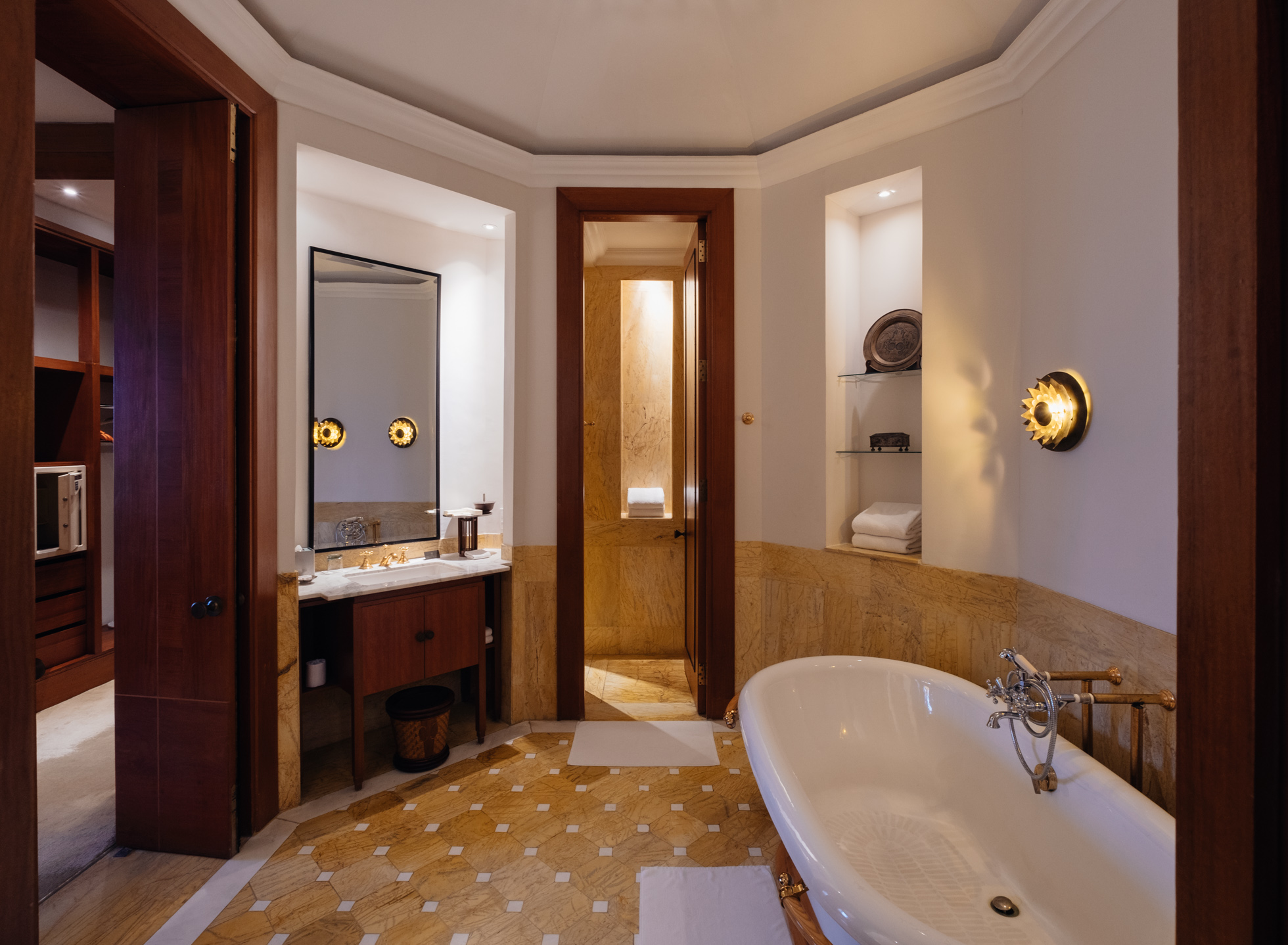 The Enduring Charisma of The Dharmawangsa Jakarta - Manual Jakarta