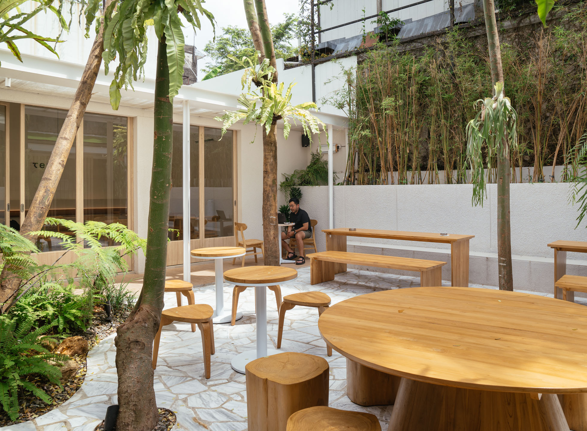 Teru's Invitation to Stay - Manual Jakarta