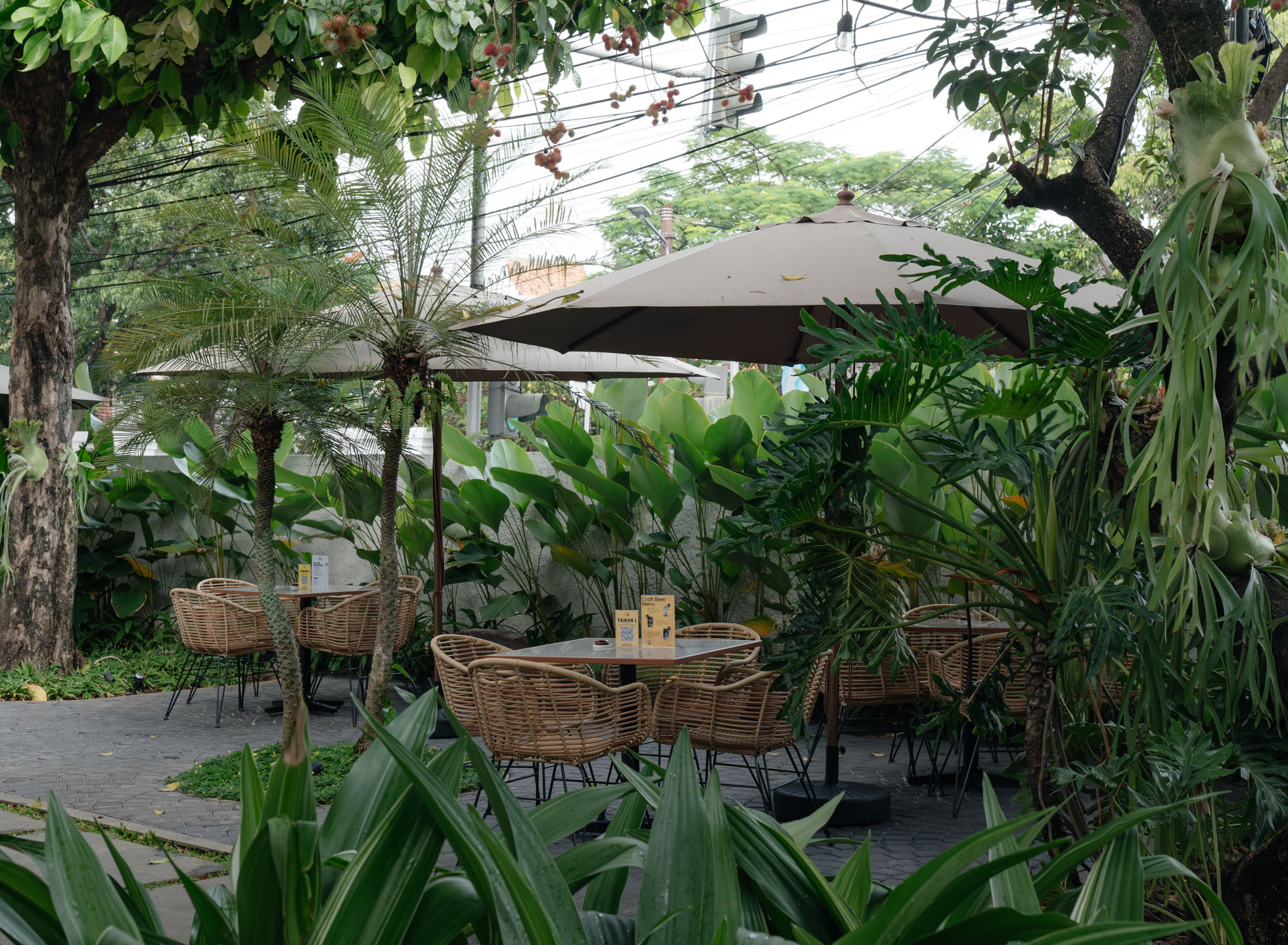 Eat Like a Belly Bandit - Manual Jakarta