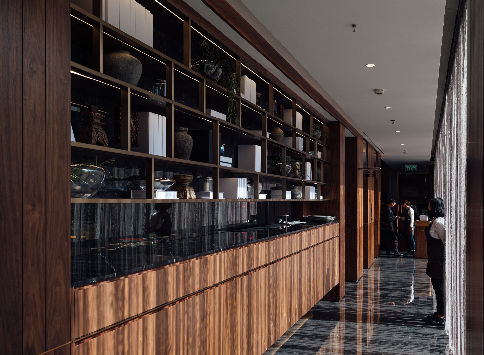 On the MENSA Table - Manual Jakarta