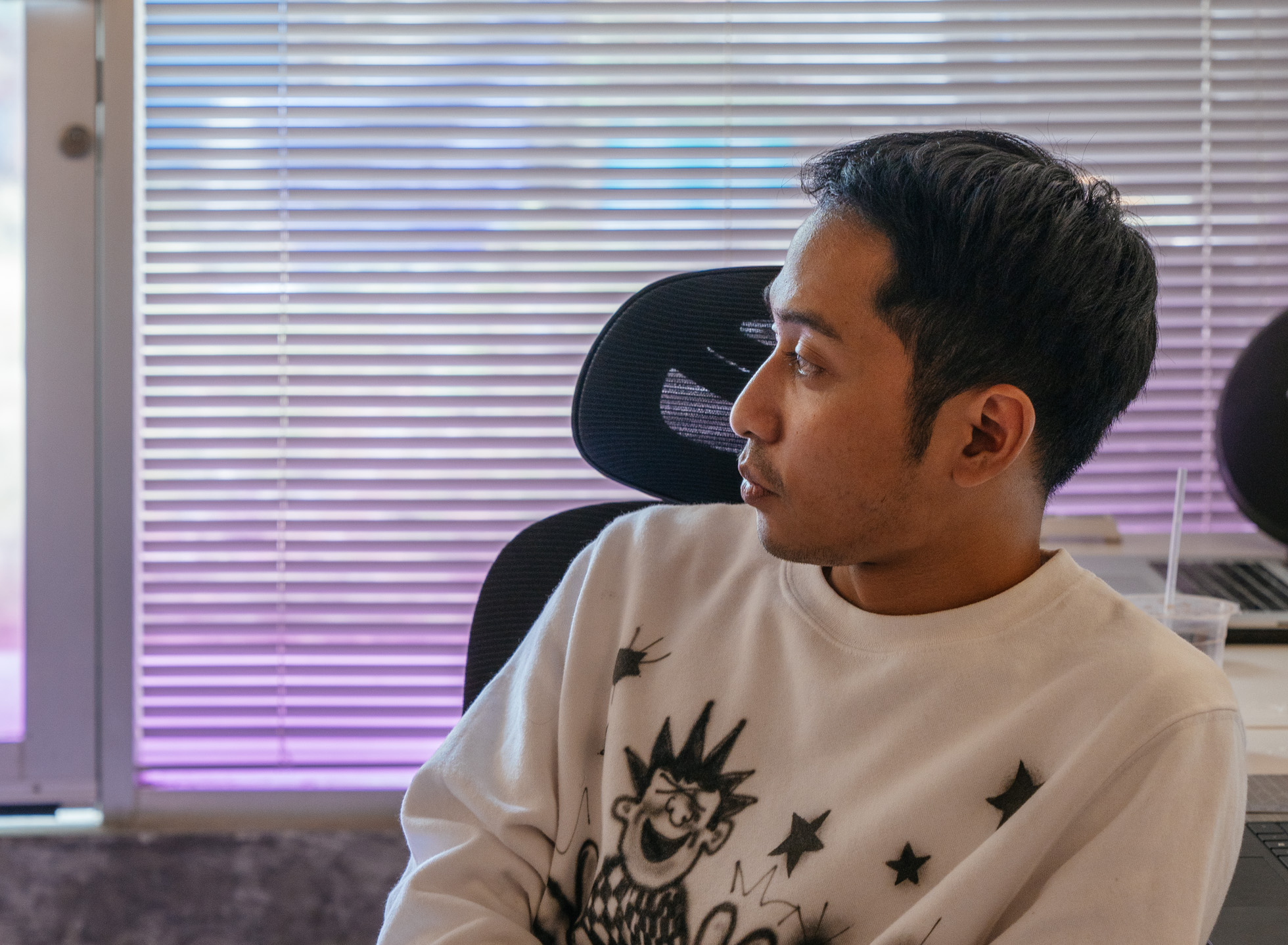 The Twin Designers Who Channel Fluidity in Their Creations - Manual Jakarta