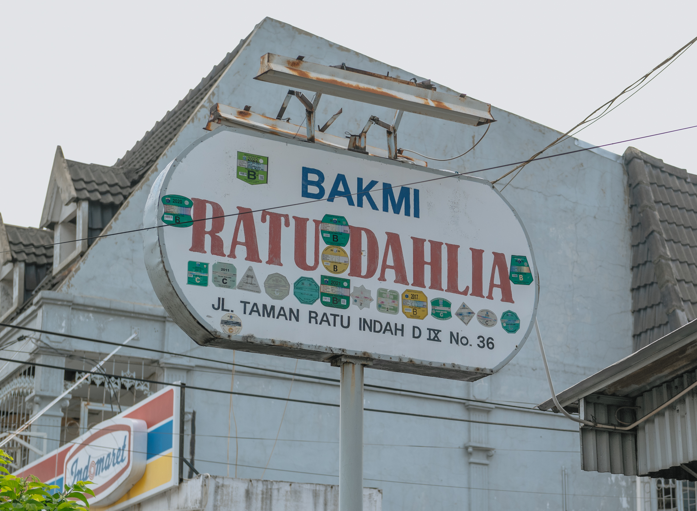 The Lingering Taste of Bakmi Ratu Dahlia - Manual Jakarta