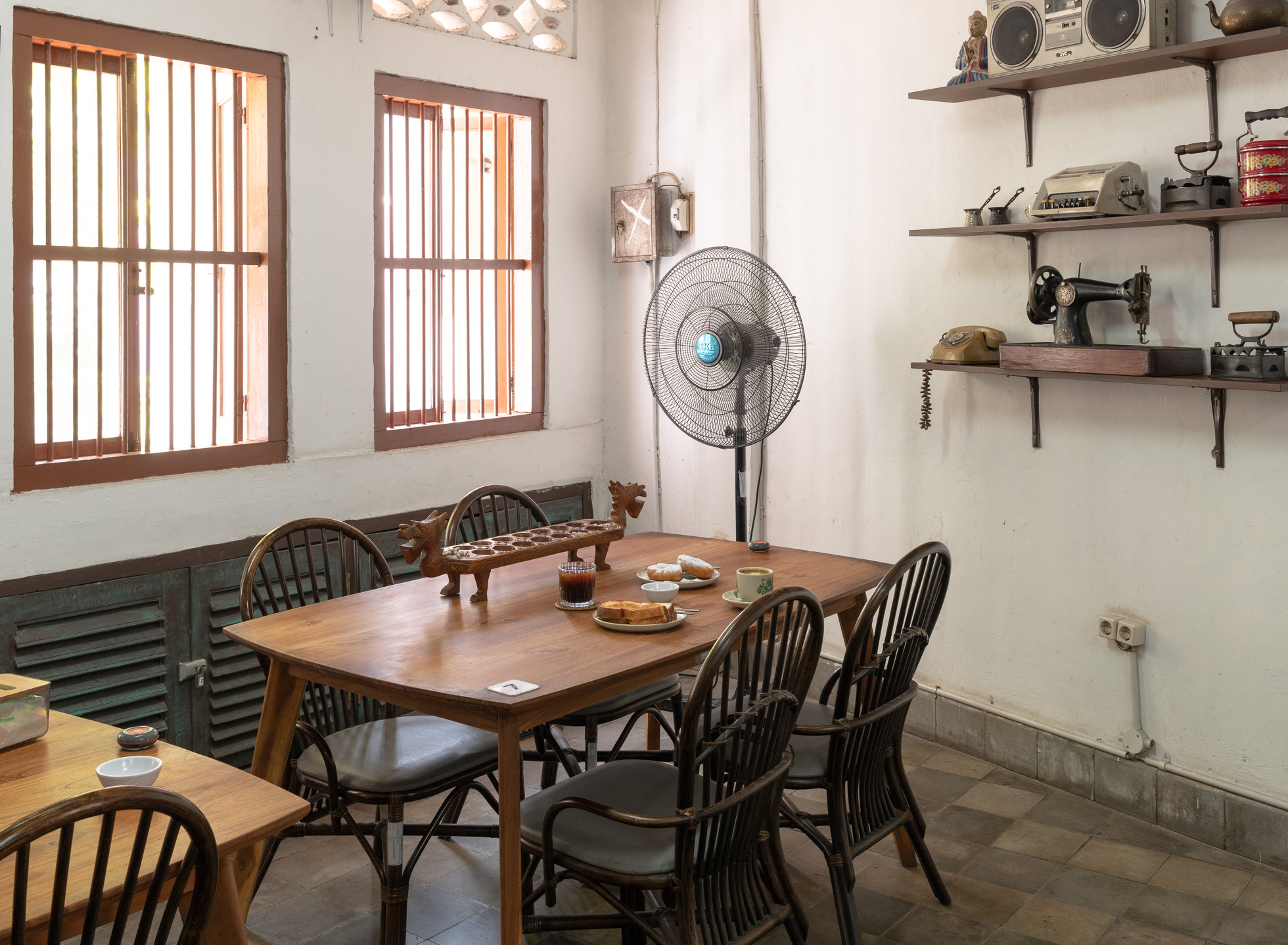 Djauw Coffee Goes Back to Old-School Ways - Manual Jakarta