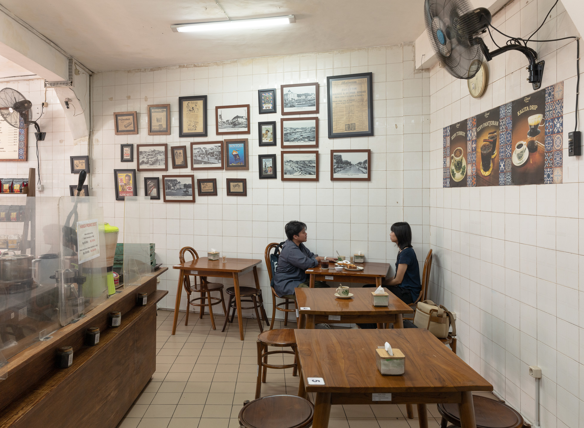 Djauw Coffee Goes Back to Old-School Ways - Manual Jakarta