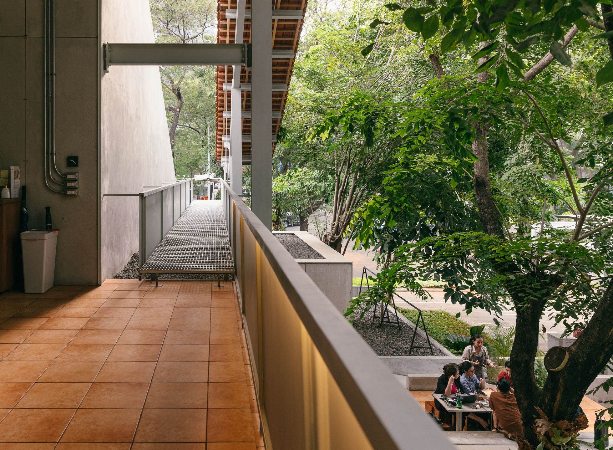 Retreat to Titik Temu SCBD - Manual Jakarta