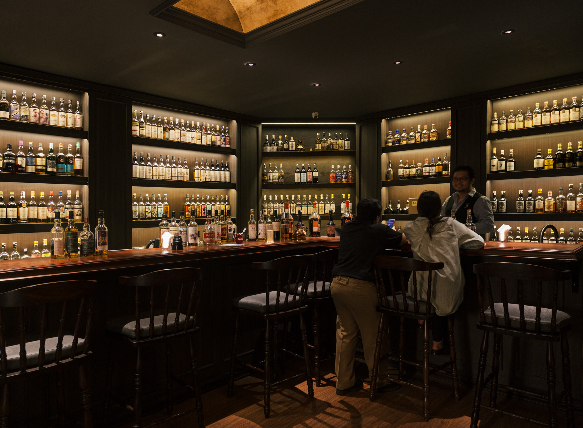 Whisky Affairs at Highlander Inn - Manual Jakarta