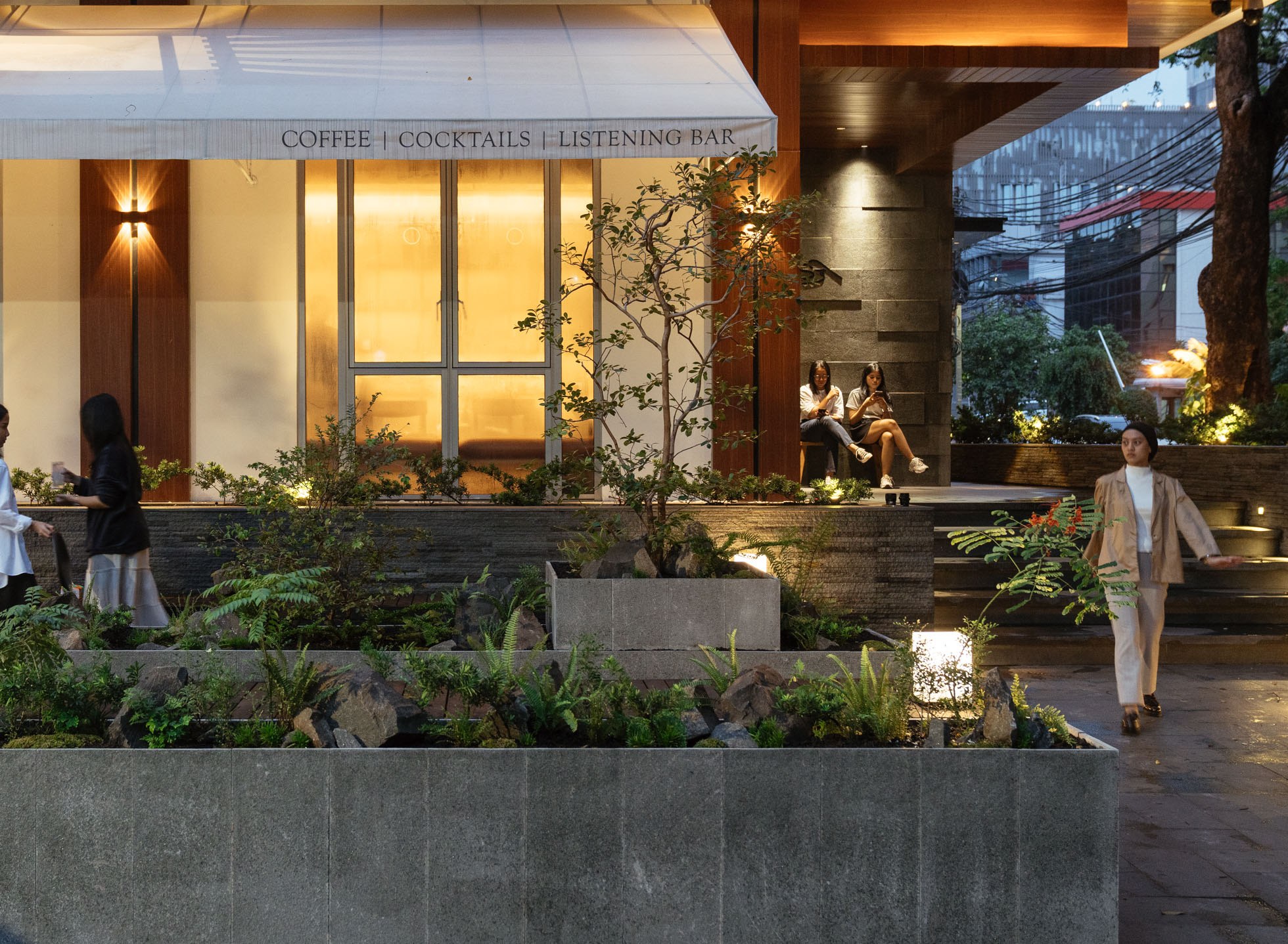 Coffee, Cocktails and Jazz at Kurasu Kissaten - Manual Jakarta