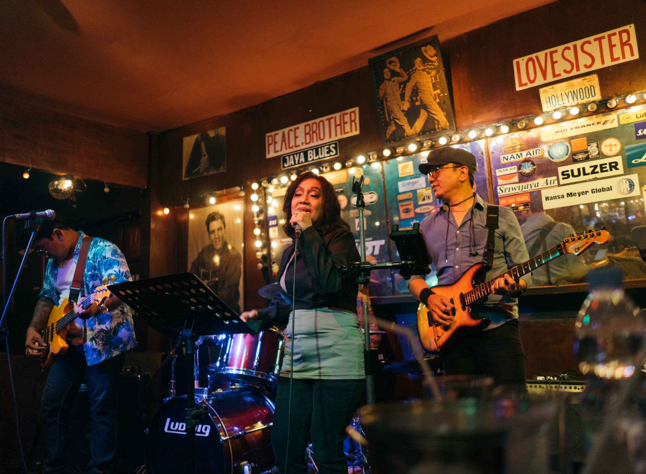 The Jaya Pub Rekindles Its Glory - Manual Jakarta