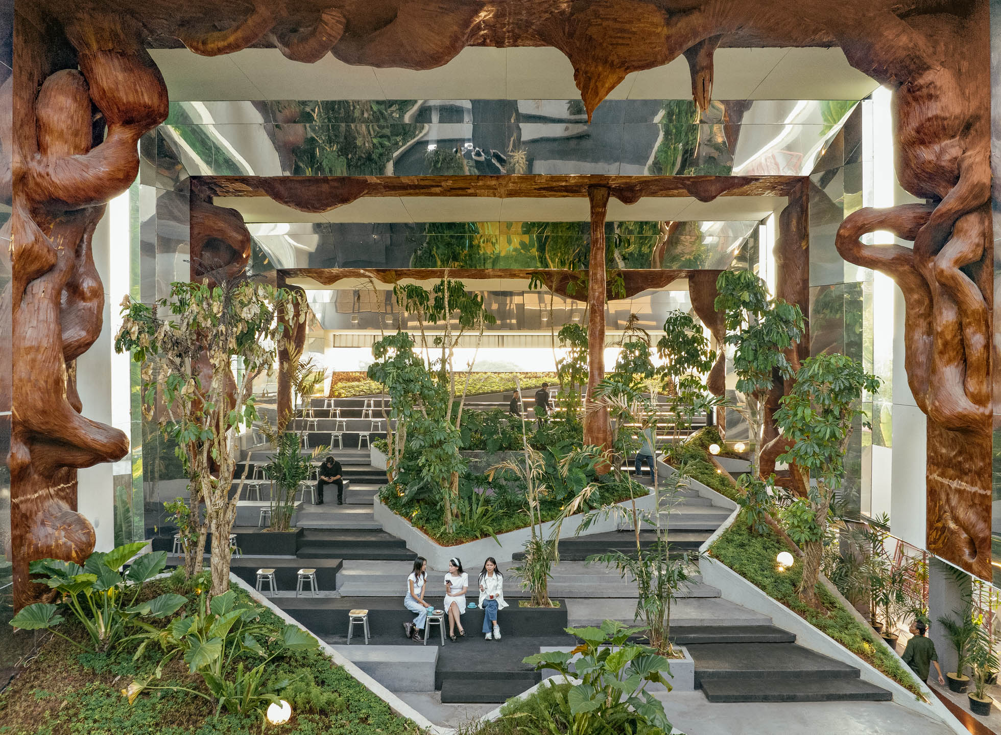 Through the Frame of TANATAP Gallery Matraman - Manual Jakarta