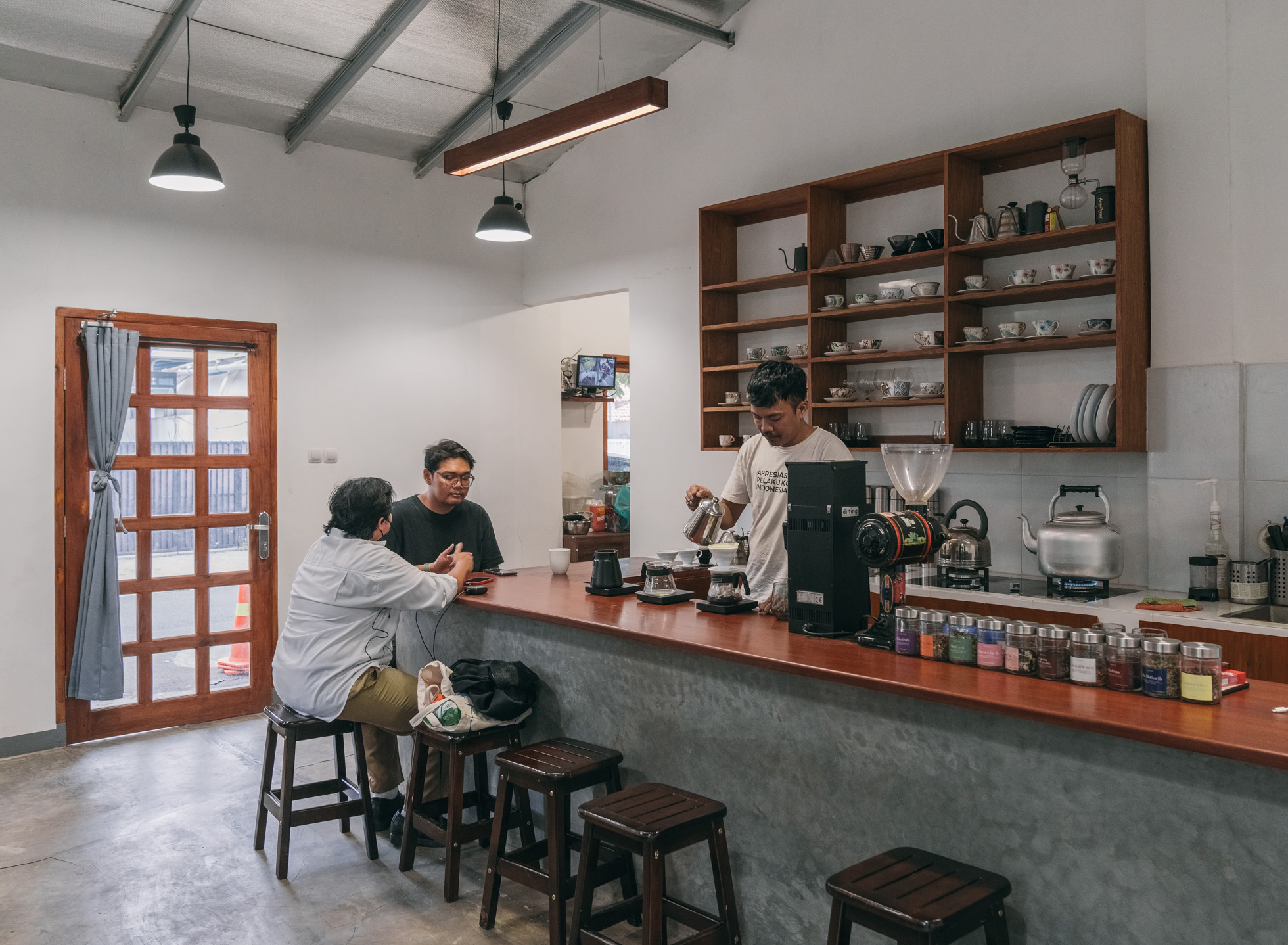 Small, Intimate Coffee Bars Are Having Their Moment Again - Manual Jakarta