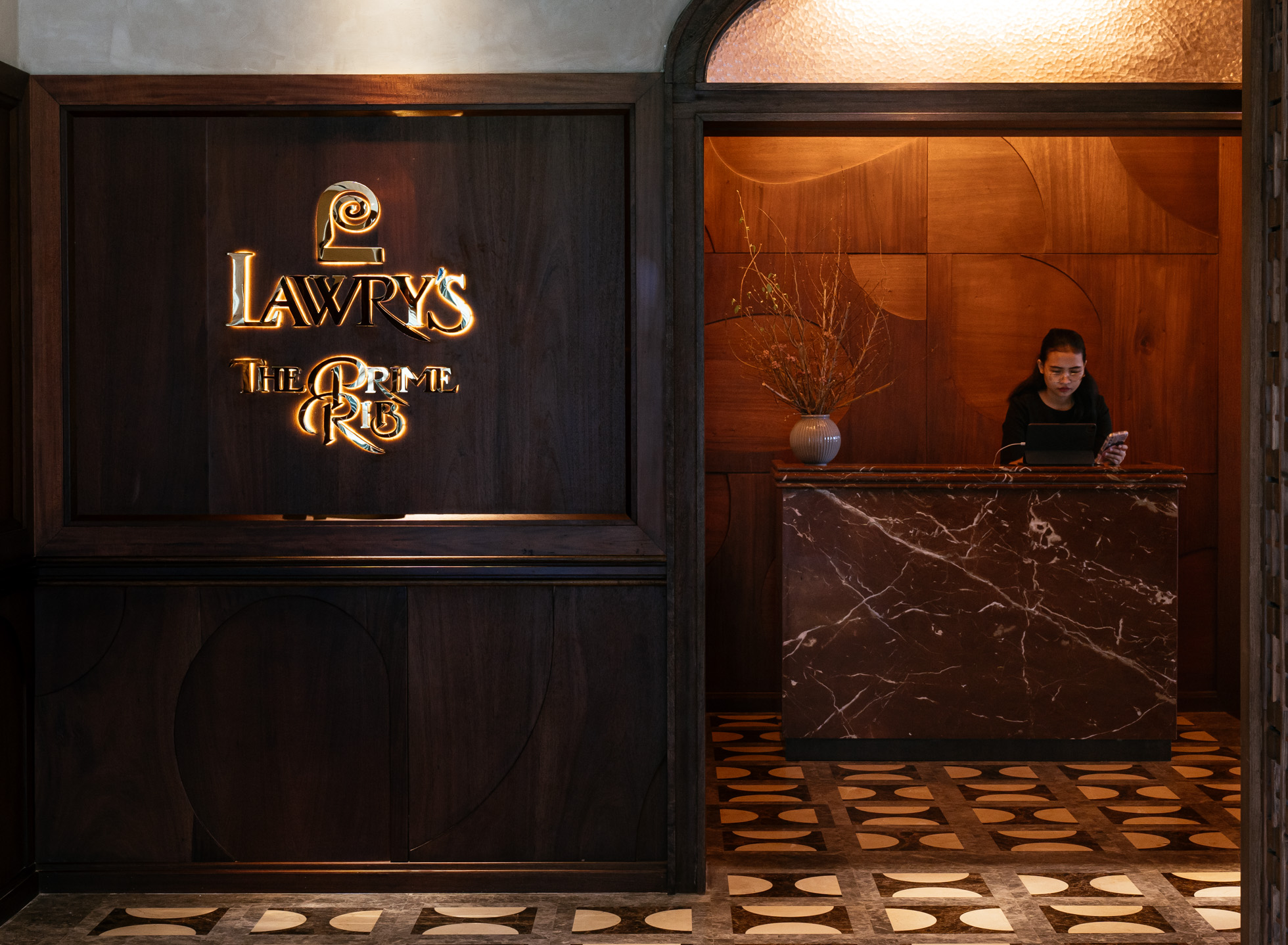 A Cause for Celebration at Lawry’s The Prime Rib - Manual Jakarta