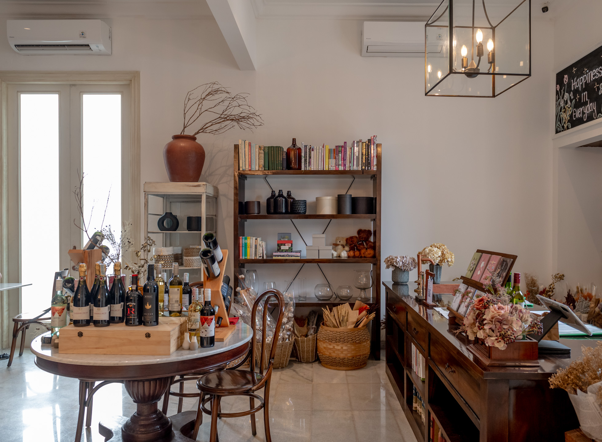 Scenes of Home at ONNI Garden House - Manual Jakarta