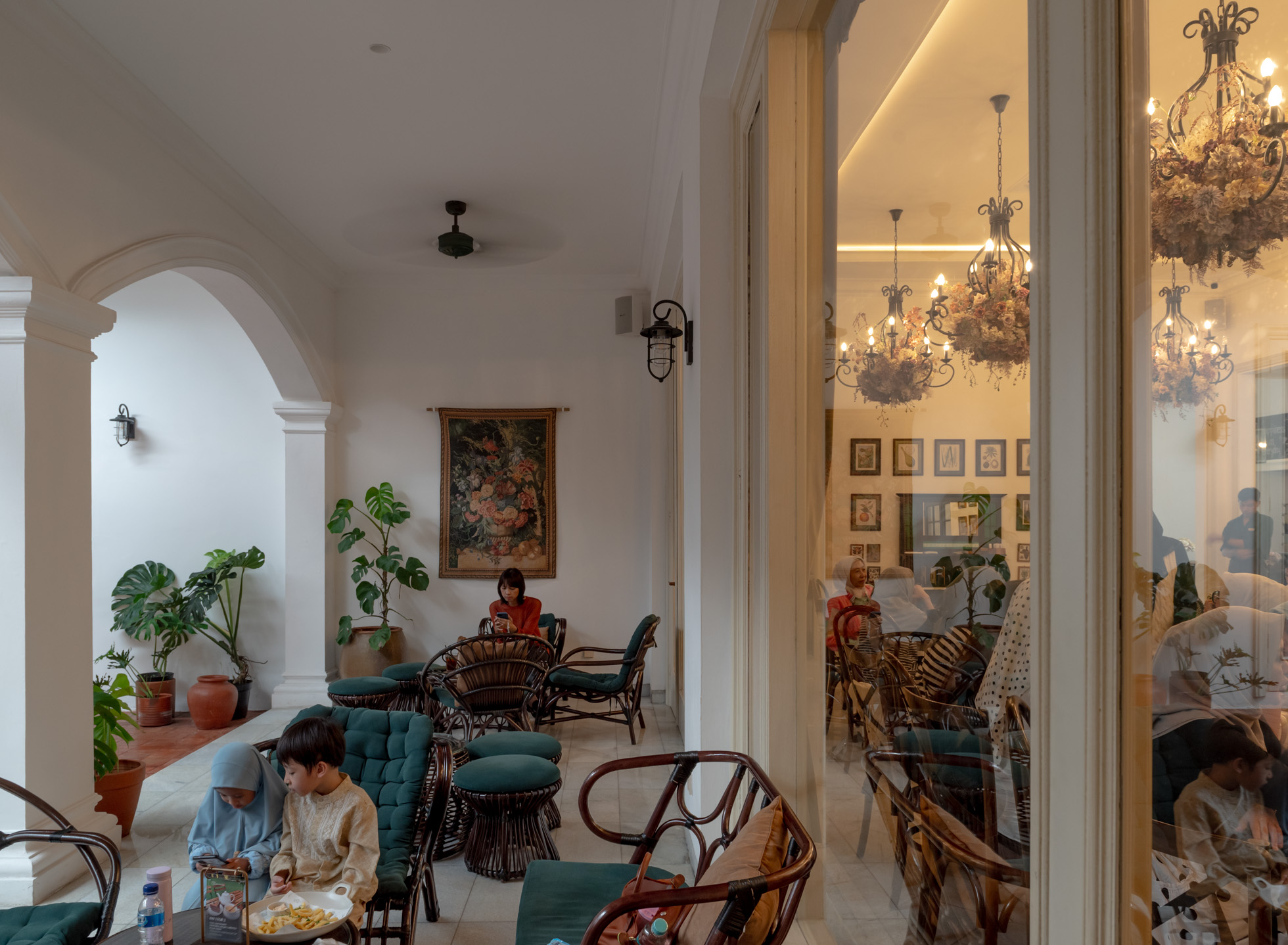 Scenes of Home at ONNI Garden House - Manual Jakarta
