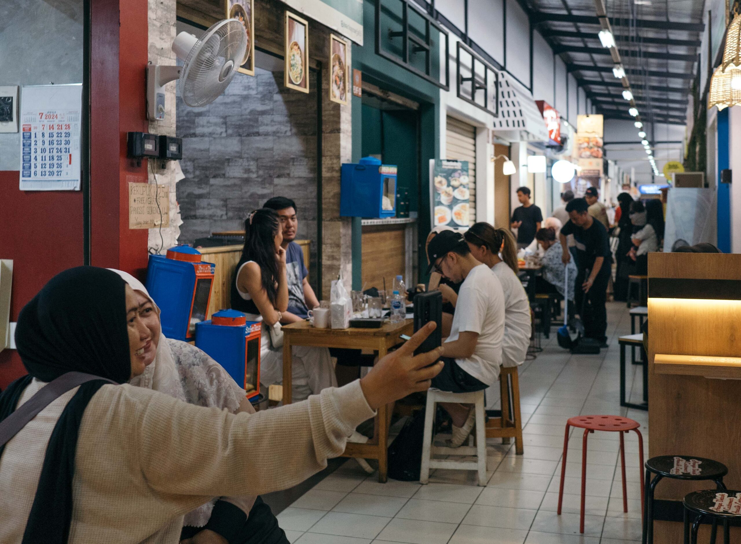 Fresh Market Bintaro: A Traditional Market with New Appeal - Manual Jakarta